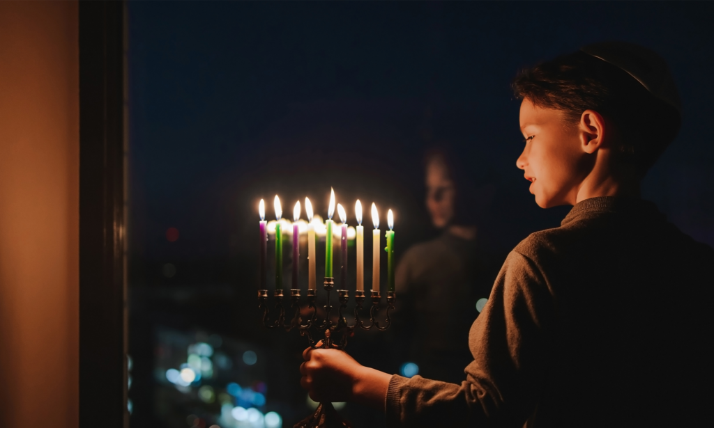 Chanukah: The Menorah: Public or Personal? - Jewish Insights